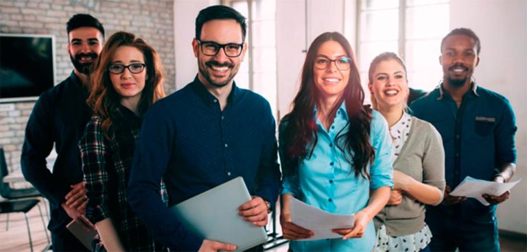 "Eres el promedio de las 5 personas que te rodean" dijo Jim Rohn